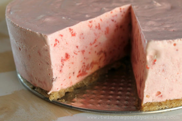 Mrazená šľahačková torta s malinami | Recept, ktorý si zamilujete
